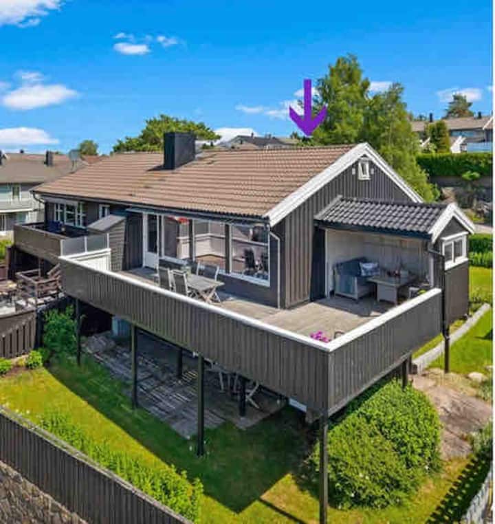 Barnevennlig Og Solrik Tomannsbolig - Kristiansand