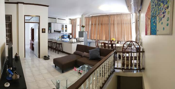Light & Spacious 3 Bedrooms Suite Near Beachfront. - Patong Beach