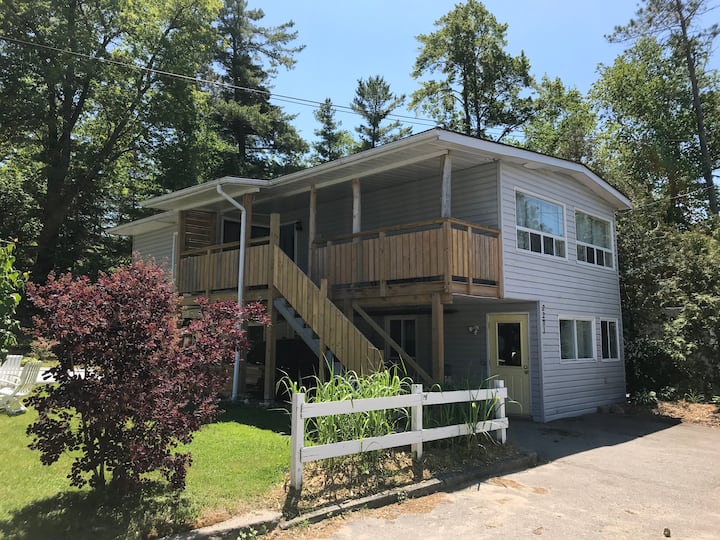 Allenwood Beach Vacation Rentals & Homes - Ontario, Canada | Airbnb