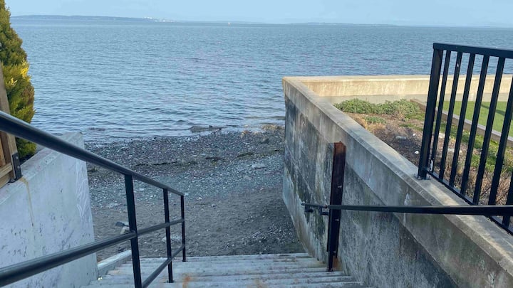 Beachfront B&b,(#3room) Oceanview, Breakfast - Point Roberts, WA