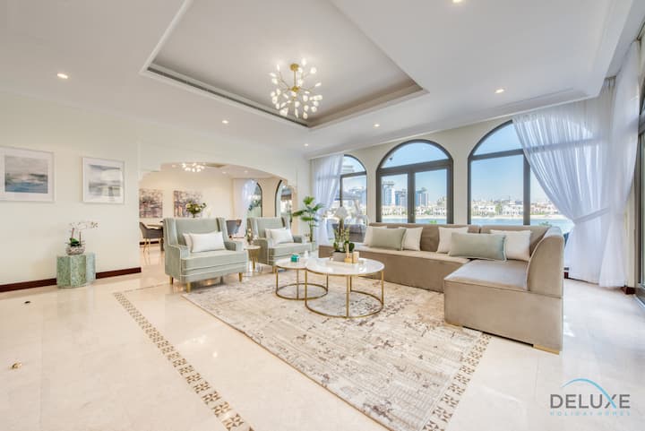 Resort-like Stay Beachfront & Skyline Views W/pool - Dubai