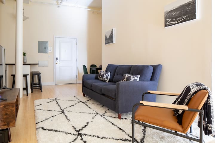 Downtown Xing | Lots Of Light | Monthly Discounts - Boston, MA