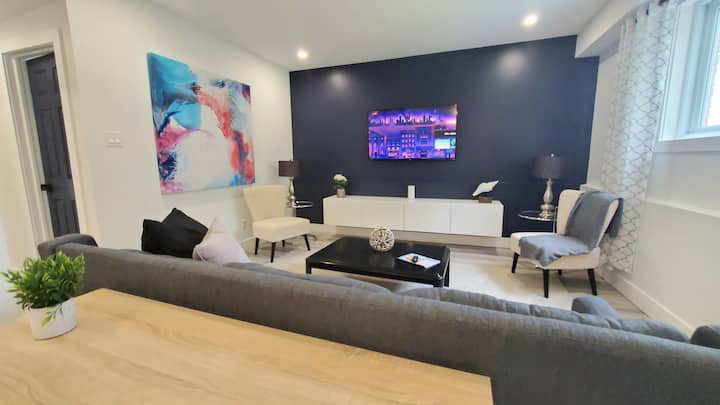 1400sqft - Boardwalk Retreat - Modern, Hi Ceilings - Waterloo, ON, Canada