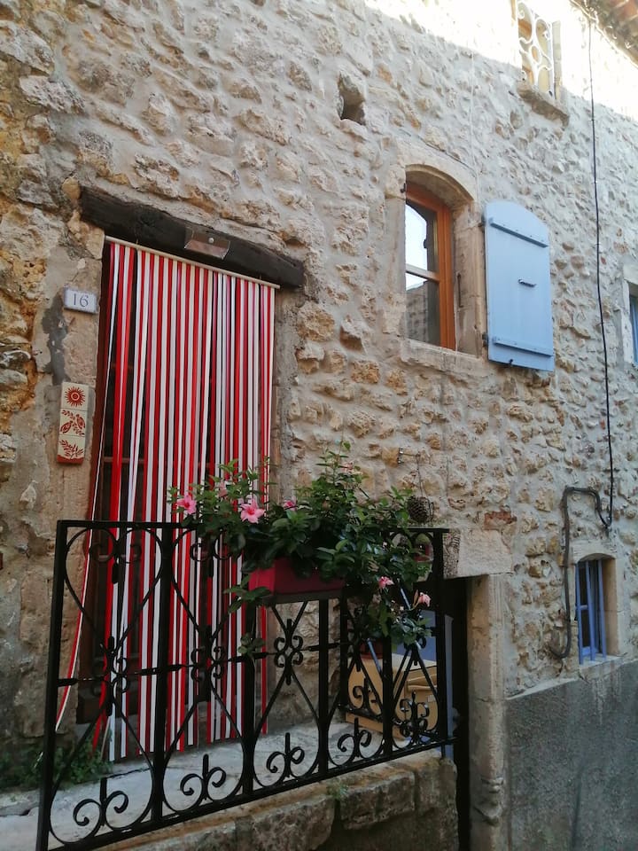 Maison De Village En Pierre "La Calade" - Barjac
