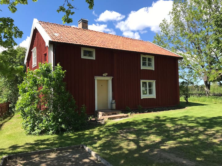 Beautiful Lake House. 120 Sqm With 5 Rooms. - Borensberg