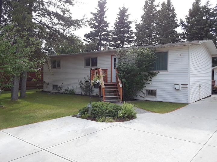 4 Bedroom Family House - Whitehorse