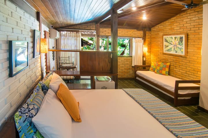 Suite Tripla Com Varanda Vista Piscina - Paraty