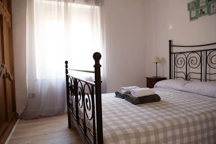 Apartamento En Calle Teatro,centro De La Ciudad. - Alicante