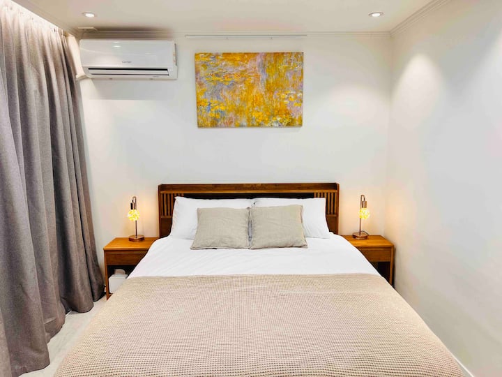 지하철 공항버스 도보10분|홍대 강남 30분|평지|아늑한반지하|콤마2호 - Seoul