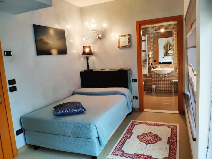Economy Double Room (2) - Venecia