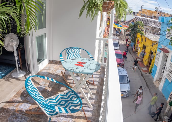 Relax In Style On Patio & Balcony @ Soulful G'maní - Cartagena