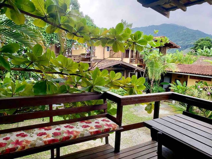 Chalé Rústico Nº8 C/ Suíte E Churrasqueira - São Sebastião