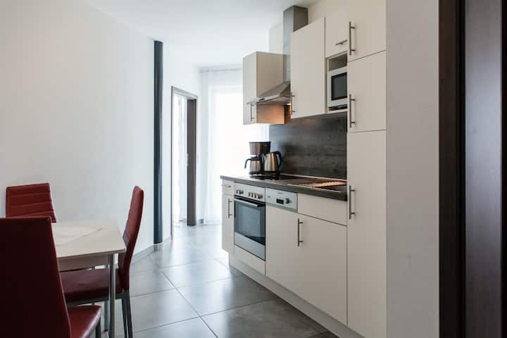 3 Schlafzimmer Apartment Balkon & Küche&wm - Paderborn