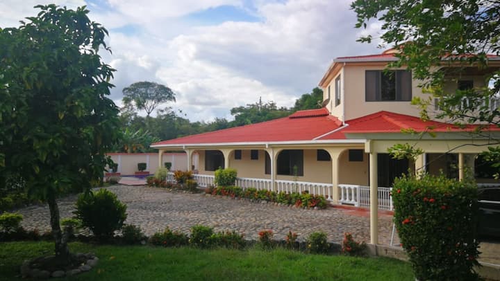 Villa Verónica Cálida Casa Quinta  Piscina, Bbq. - Villavicencio