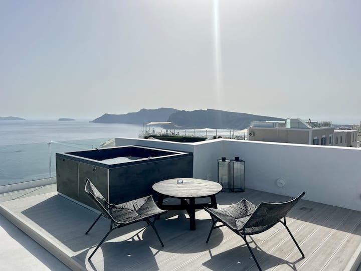 Panoramic Suite | Outdoor Hot Tub | Caldera View - Oia