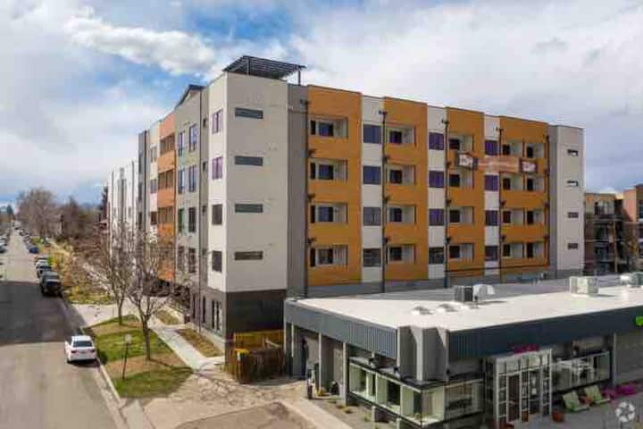 Modern 1-bedroom Condo W/ Free Parking - Denver