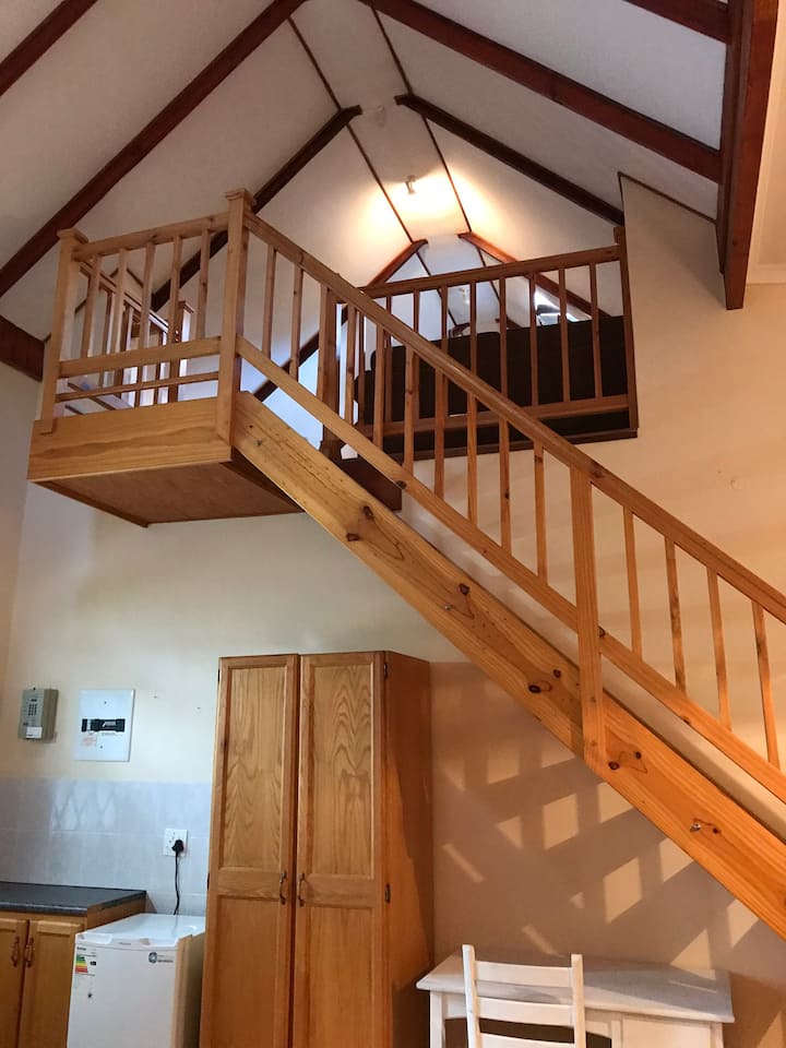 Spacious Private Apartment - Paarl
