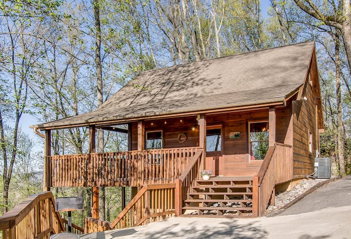 Beary Blessed Cabin In The Heart Of The Smokies - Townsend, TN