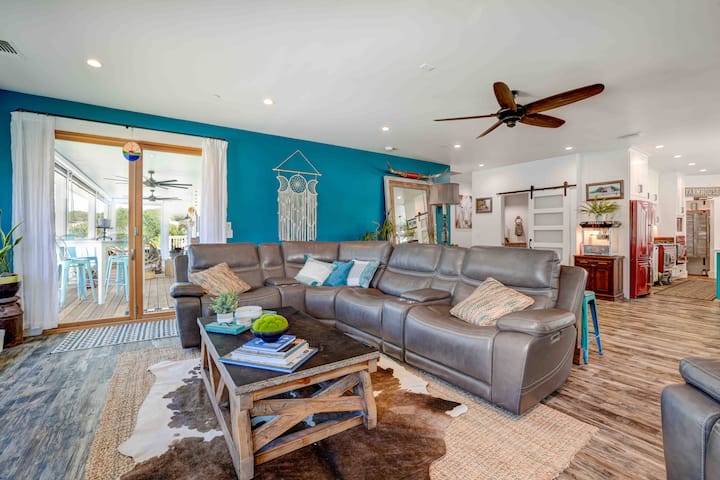 Accessible Private Queen, No Step Shower + Hot Tub - Cayucos, CA