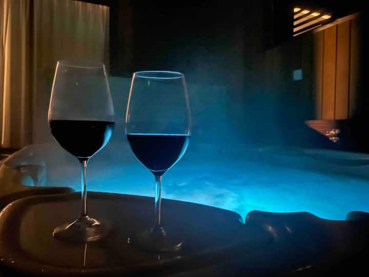 Luxurious Private Retreat With Spa Pool - Lake Hayes