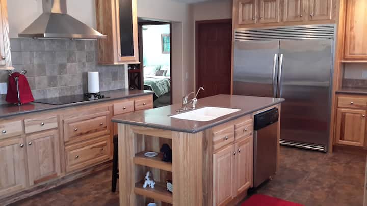 Pinehaven Place - Pet Friendly Home In Labadie, Mo - Defiance Ridge Vineyards, Defiance