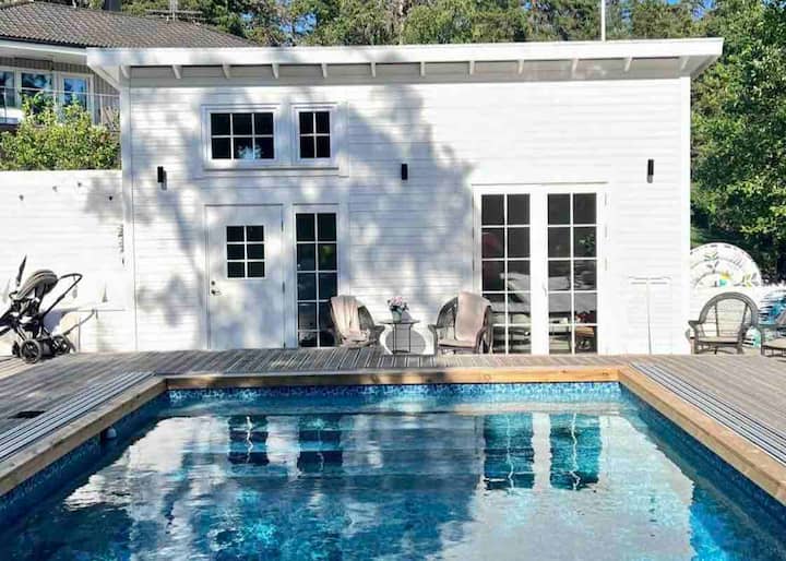 Gästhus Med Pool Och Uteplats Med Grill! - Gustavsberg