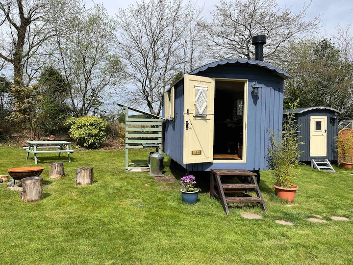 Stunning Shepherd’s Hut Between Mountains And Sea - Criccieth