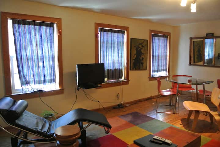 Designed One-bedroom Apartment In Mt. Vernon - Baltimore