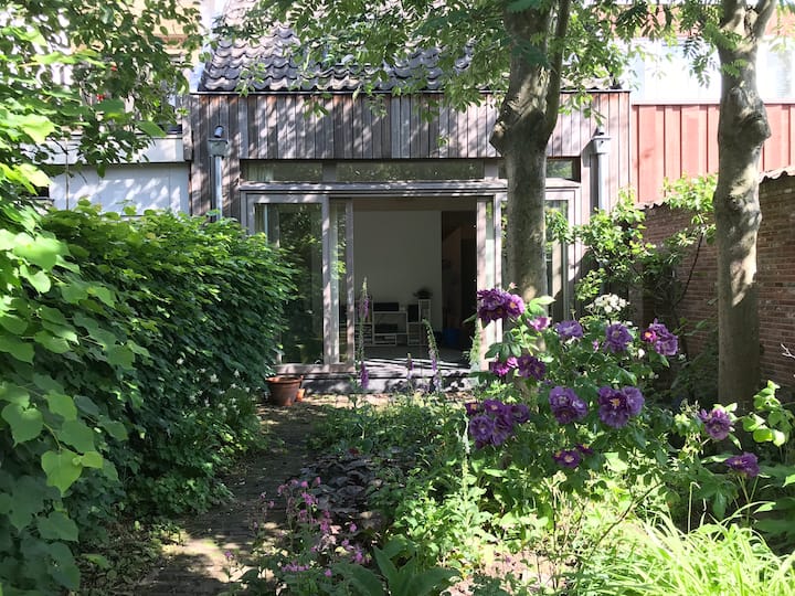 Architecturally Designed House With Garden - Amsterdam