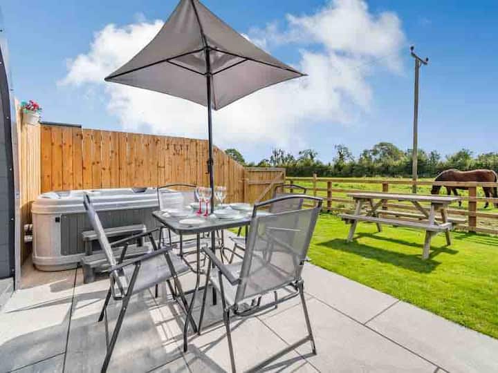 Glamping Pod 1: The Berkshire With Hot Tub - Thirsk