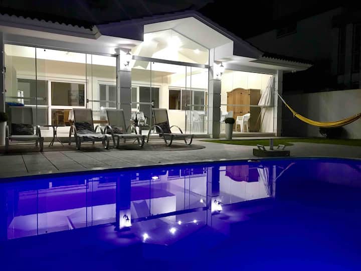 Casa 50m Do Mar - Jurerê Internacional - Florianópolis