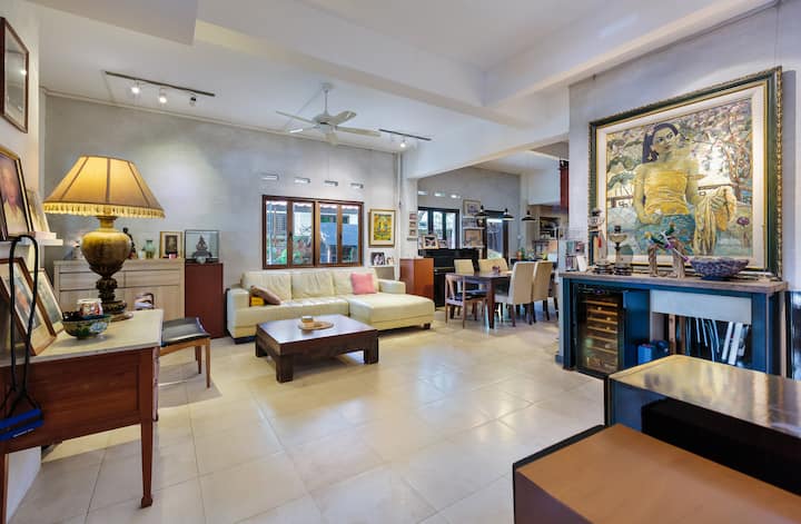 Resort Style Stay In Lush Green Terrace House - Jurong East