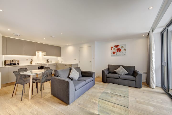 2 Bed/2 Bath 30 Seconds From London Bridge/shard - London