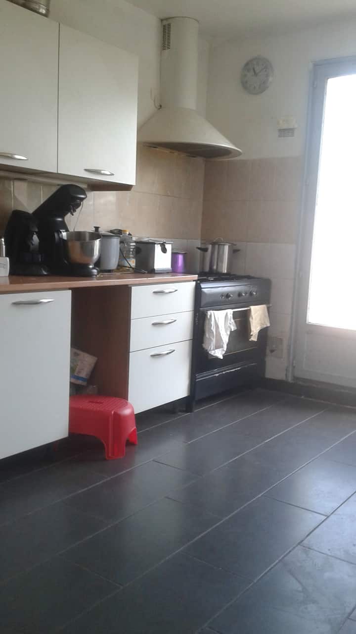 Marie Gil Très Grande Chambre, Lumineuse - Noisiel