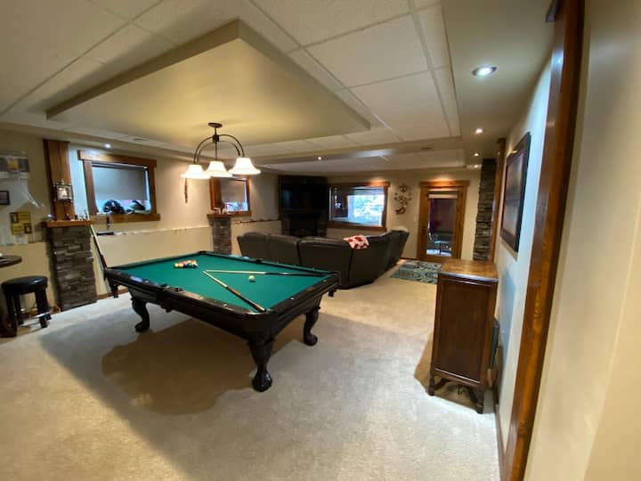 Logues Lodge Kimberley Chalet @ Ski Hill & Across From Trickle Creek Golf Course - Kimberley