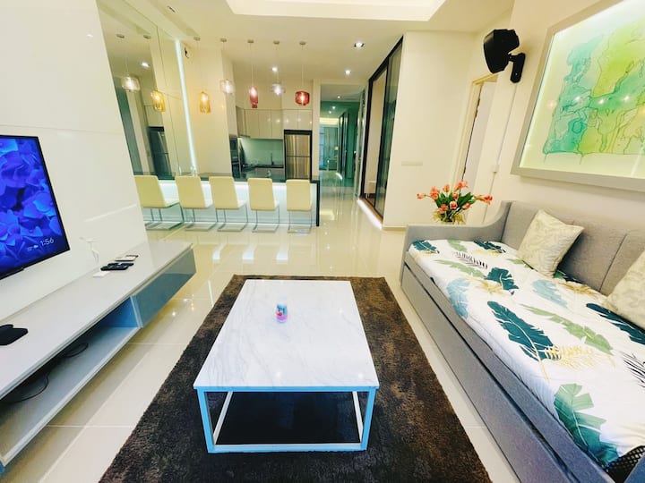 2br Modern Vibes | Walk To Fun @De' Maple Paradigm - Petaling Jaya
