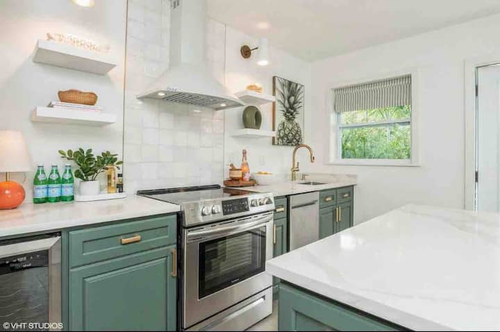 Palm Beach Chic Villa - West Palm Beach, FL