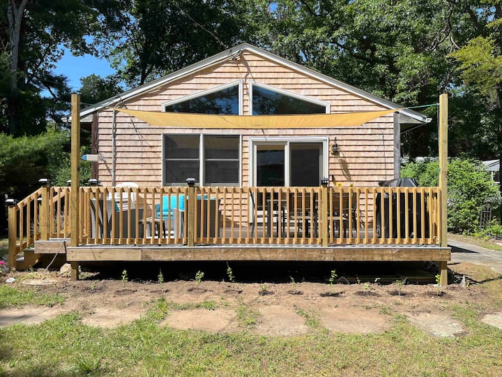 Quiet Cottage By The Beach W/beach Pass - Charlestown, RI