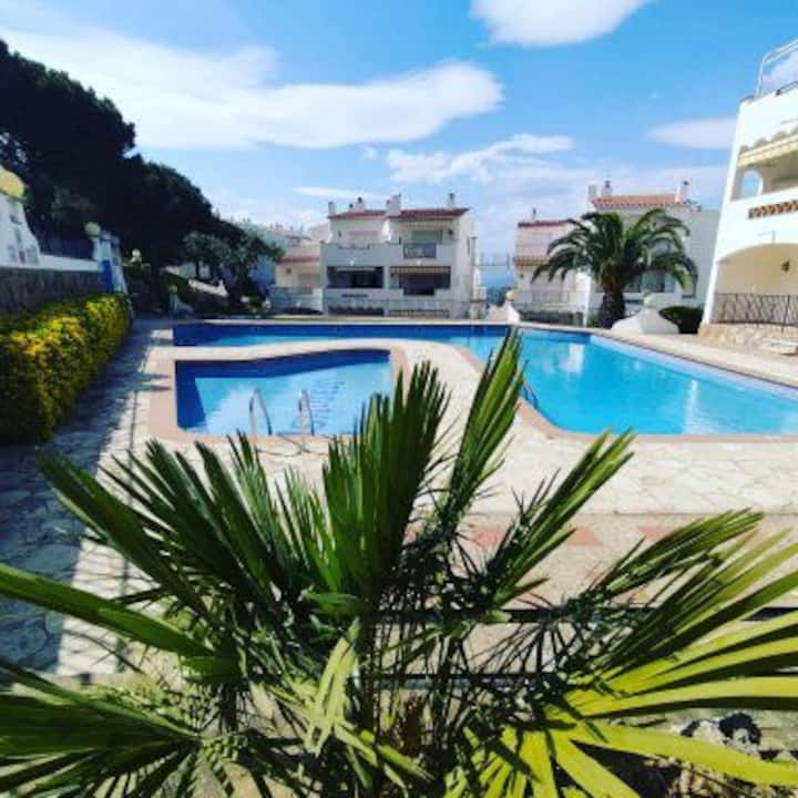 Apartamento En Complejo Residencial Con Piscina - El Port de la Selva
