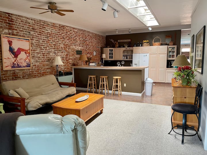 Overlooking Boyne City - Great Location! - Boyne City, MI