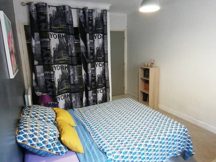 Chambre Située à 5mm De La Gare Sncf - Grasse