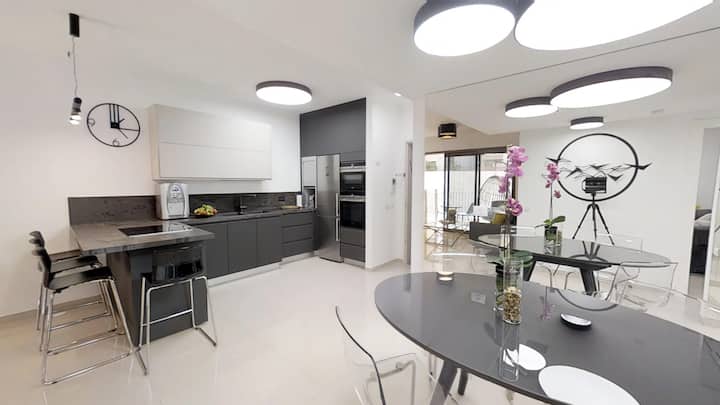 Luxury Koser Apa Minutes Walk From Top Attractions - Jerusalem