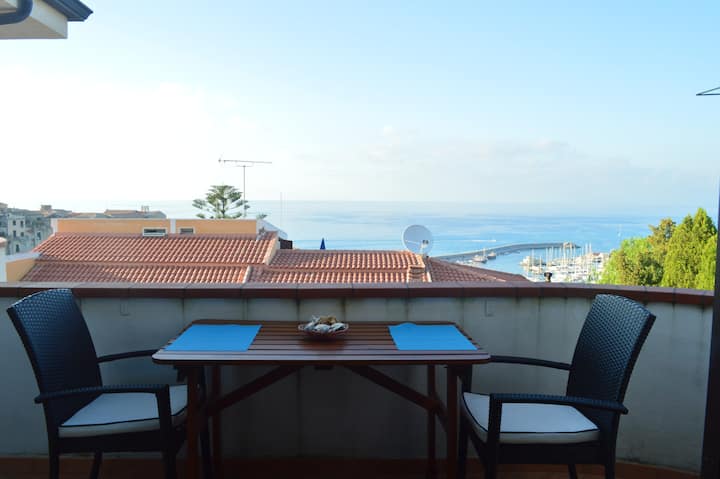 Bilocale Vista Mare A Tropea - Тропеа
