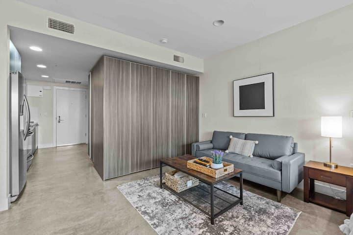 Entire Studio | Near Old Town, Conv Ctr, Hrc, More - Pasadena, CA