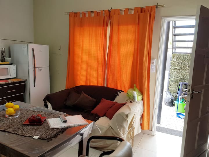 Dto 1 D- 1 A 4 Pers-  Primer Piso.desc Paises Ingl - San Juan