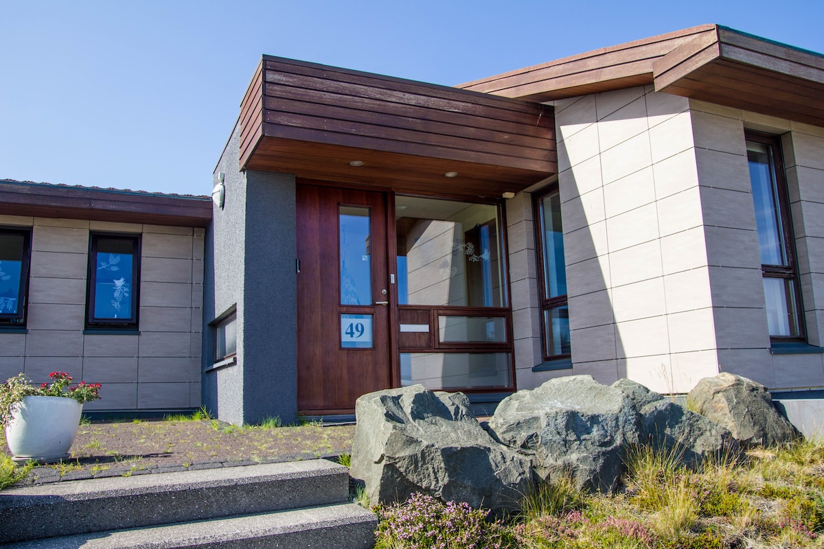 Reykjavík Holiday Rentals & Homes - Reykjavíkurborg, Iceland | Airbnb