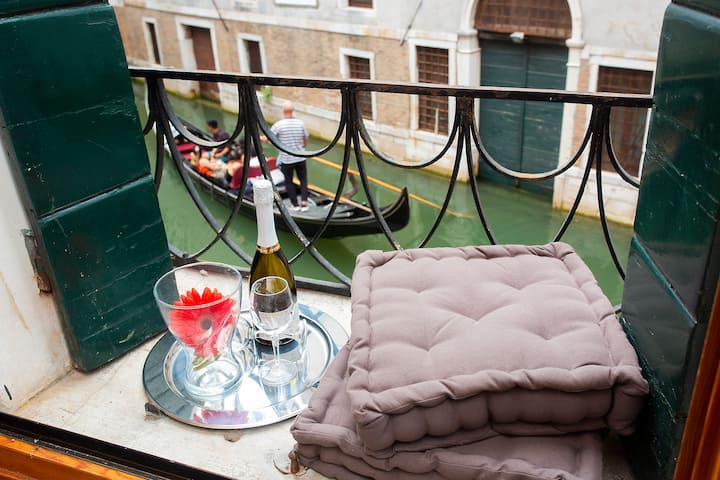 (Venice Canal View) Modern Noble Apartment - Venecia
