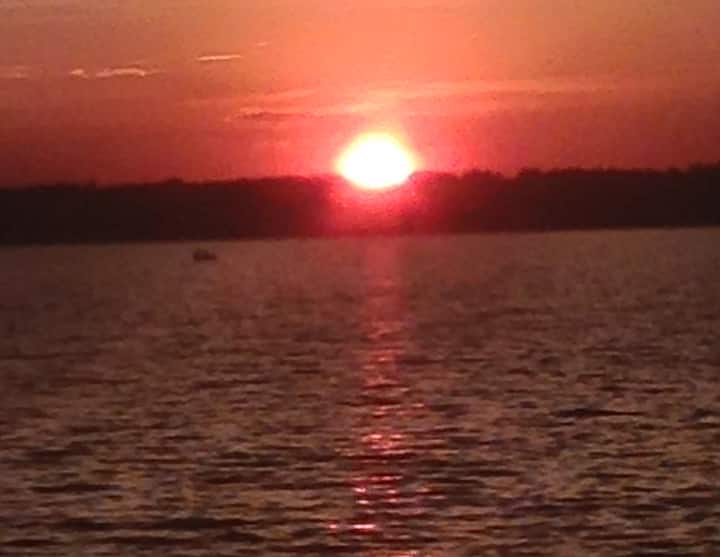 Lake Minnewaska At It's Best - Glacial Lakes State Park, Starbuck