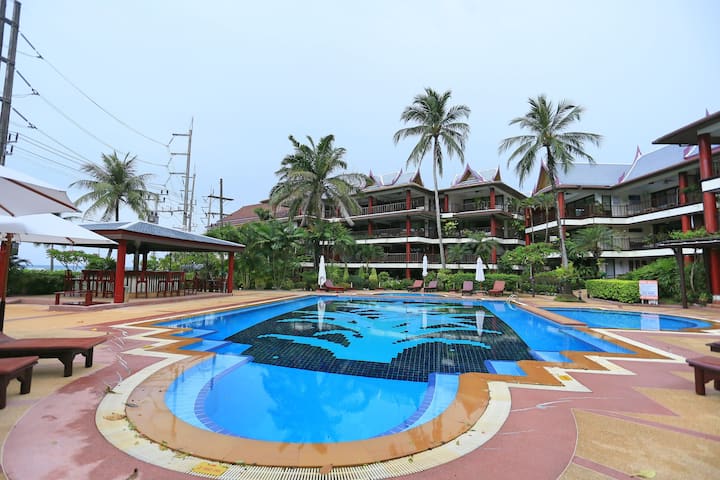 The Residence Kalim Bay几乎独享美丽kalim Bay 超大老泰式海景露台公寓 - Patong Beach