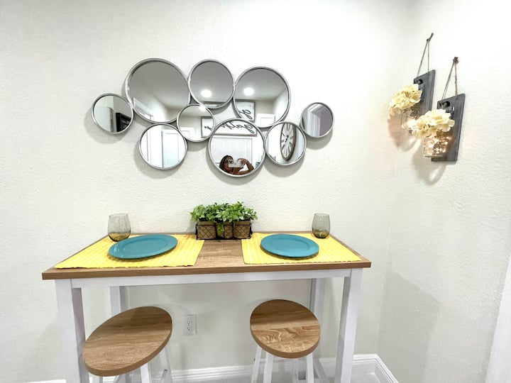 Merci’s Apartment - Tampa, FL